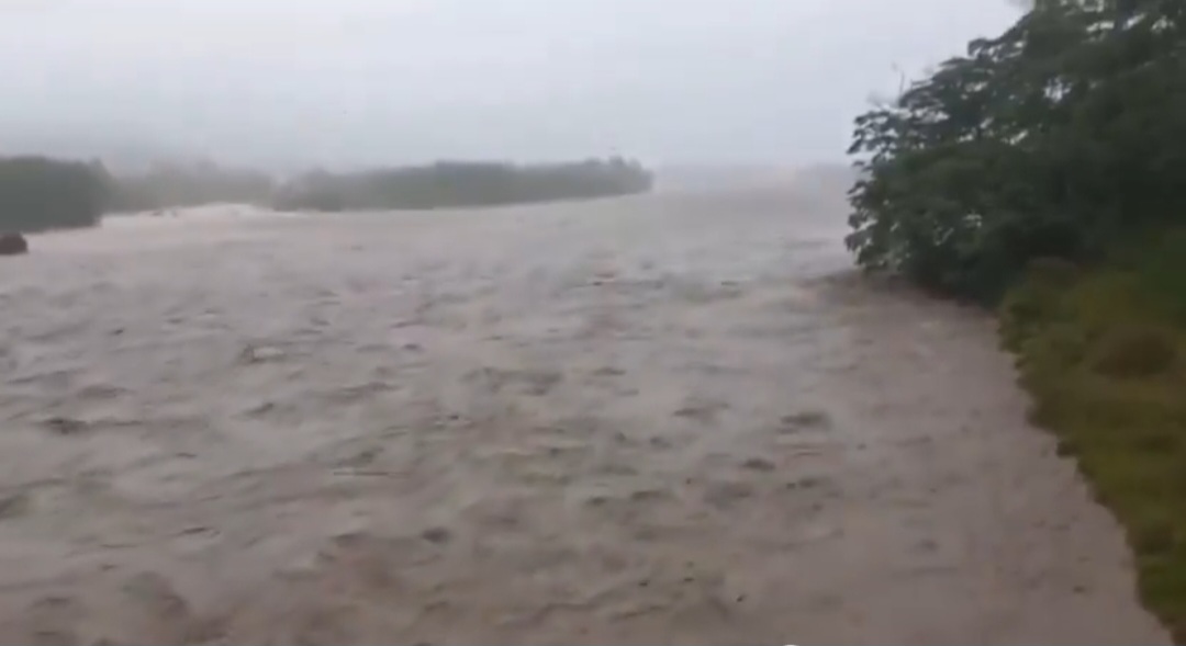 Río Upía se sale del cauce y provoca alerta máxima en Casanare y Meta